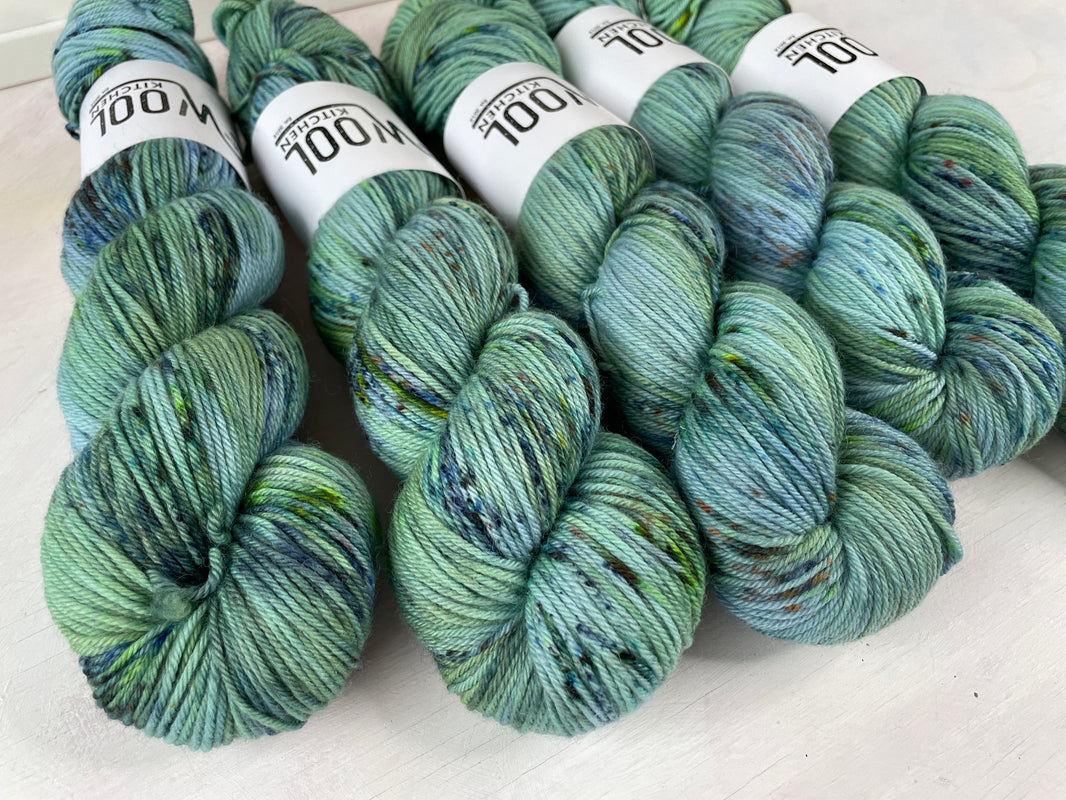 DK Wool (Double Knit)| Hand dyed BFL Superwash – TheWoolKitchen